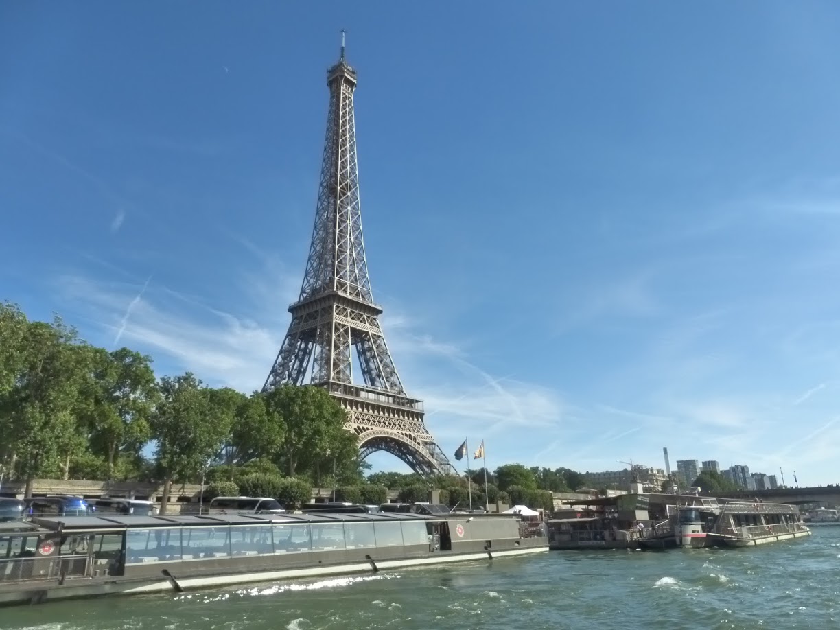 Torre Eiffel deve ganhar melhorias de € 300 milhões - TurismoETC