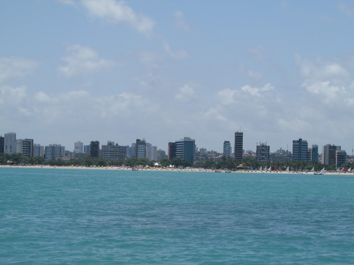 Passeio de barco exalta beleza do mar em Maceió - TurismoETC